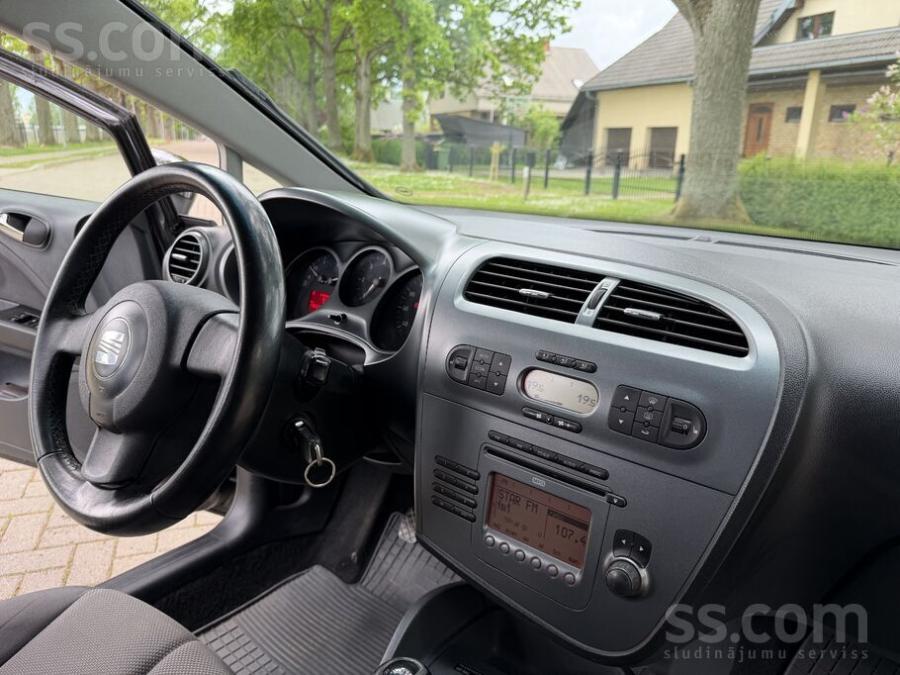 Melns SEAT Leon 2007 Valmiera, ar dzinēja tilpumu 1.90 L un nobraukumu 175 tūkst. km par 2690 €, foto 15 vietnē AUTOMOTO.COM.LV
