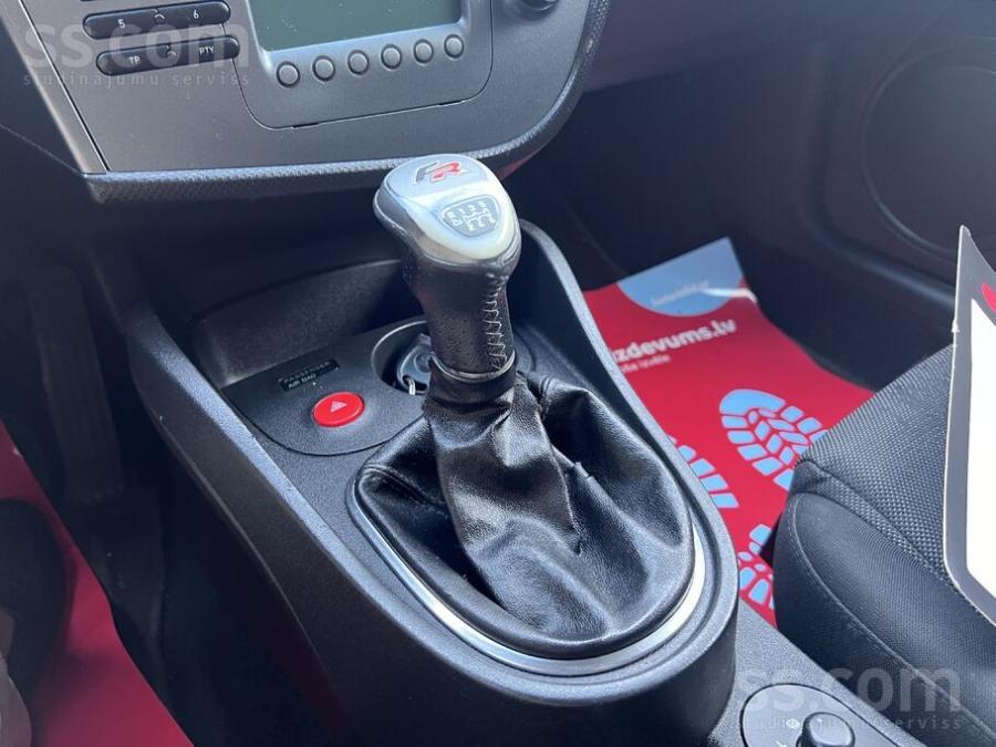 Melns SEAT Leon 2007 Talsi, ar dzinēja tilpumu 2.00 L un nobraukumu 368 tūkst. km par 1999 €, foto 10 vietnē AUTOMOTO.COM.LV