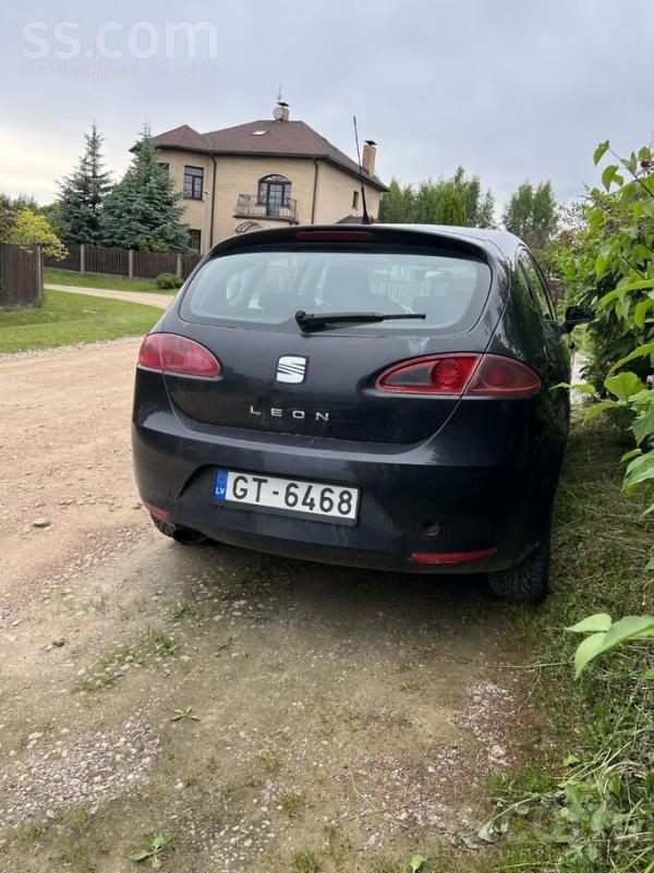Melns SEAT Leon 2007 Rīga, ar dzinēja tilpumu 1.90 L un nobraukumu 369 tūkst. km par 1400 €, foto 3 vietnē AUTOMOTO.COM.LV