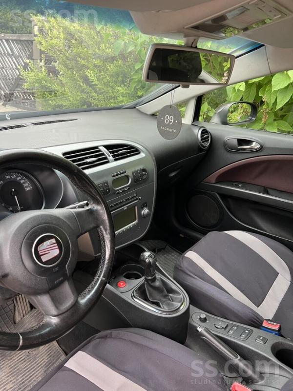 Melns SEAT Leon 2007 Rīga, ar dzinēja tilpumu 1.90 L un nobraukumu 369 tūkst. km par 1400 €, foto 6 vietnē AUTOMOTO.COM.LV