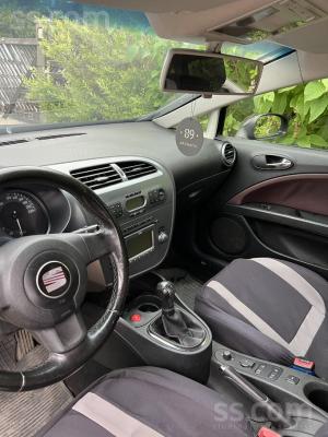 Black SEAT Leon 2007 in Riga, with an engine capacity of 1.90 L and mileage of 369 thousand km for 1400 €, photo 7 on AUTOMOTO.COM.LV