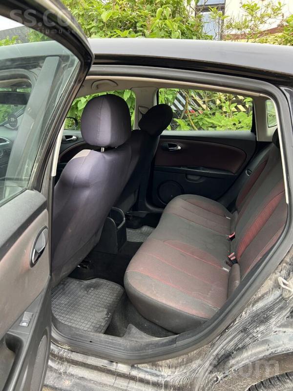 Melns SEAT Leon 2007 Rīga, ar dzinēja tilpumu 1.90 L un nobraukumu 369 tūkst. km par 1400 €, foto 7 vietnē AUTOMOTO.COM.LV