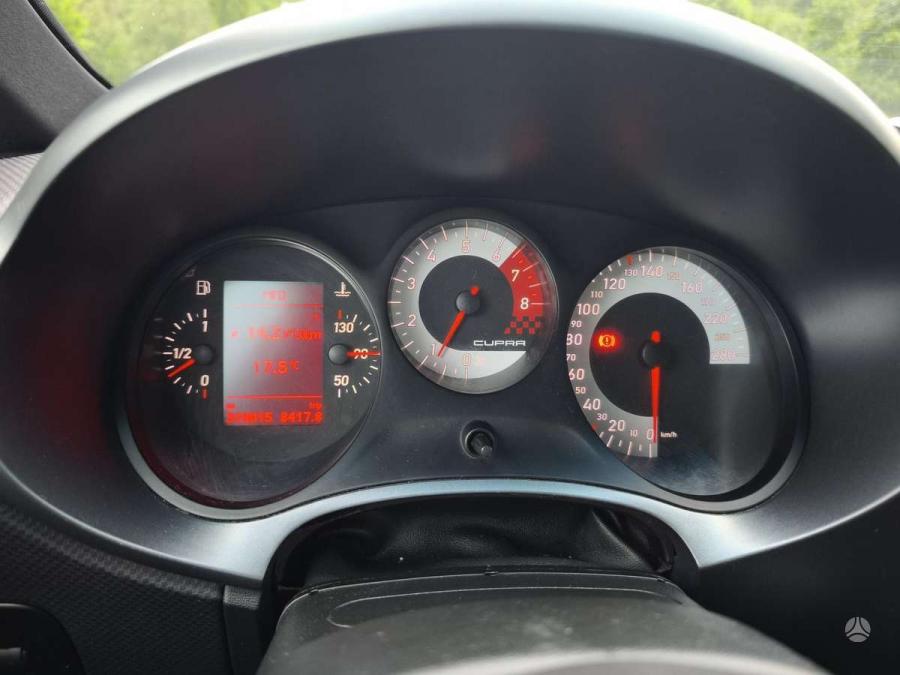 Black SEAT Leon 2007 in Vilnius, with an engine capacity of 1.98 L and mileage of 309 thousand km for 4100 €, photo 11 on AUTOMOTO.COM.LV