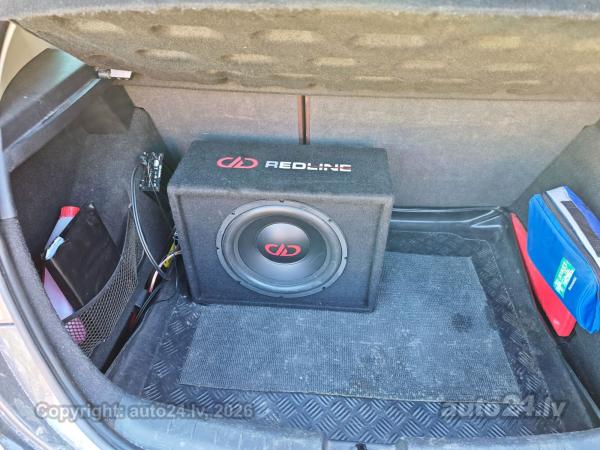 Black SEAT Leon 2007 in Parnu, with an engine capacity of 2.00 L and mileage of 331 thousand km for 1499 €, photo 7 on AUTOMOTO.COM.LV