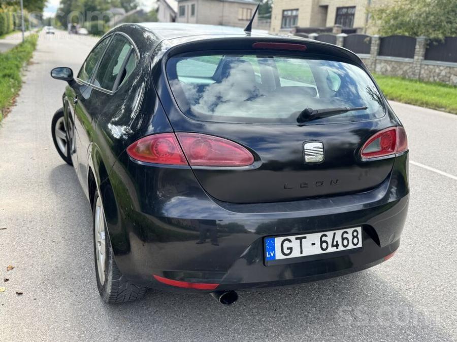 Melns SEAT Leon 2007 Jelgava, ar dzinēja tilpumu 1.90 L un nobraukumu 367 tūkst. km par 1150 €, foto 5 vietnē AUTOMOTO.COM.LV