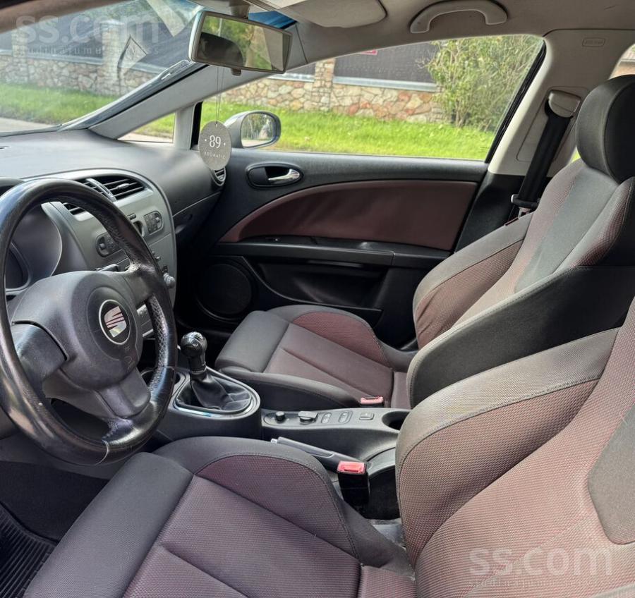 Melns SEAT Leon 2007 Jelgava, ar dzinēja tilpumu 1.90 L un nobraukumu 367 tūkst. km par 1150 €, foto 7 vietnē AUTOMOTO.COM.LV