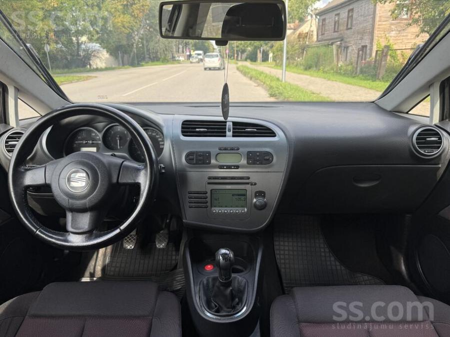 Melns SEAT Leon 2007 Jelgava, ar dzinēja tilpumu 1.90 L un nobraukumu 367 tūkst. km par 1150 €, foto 9 vietnē AUTOMOTO.COM.LV