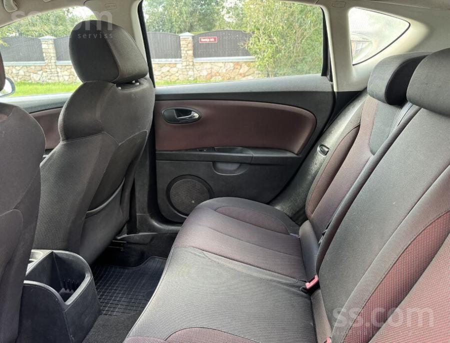 Melns SEAT Leon 2007 Jelgava, ar dzinēja tilpumu 1.90 L un nobraukumu 367 tūkst. km par 1150 €, foto 10 vietnē AUTOMOTO.COM.LV