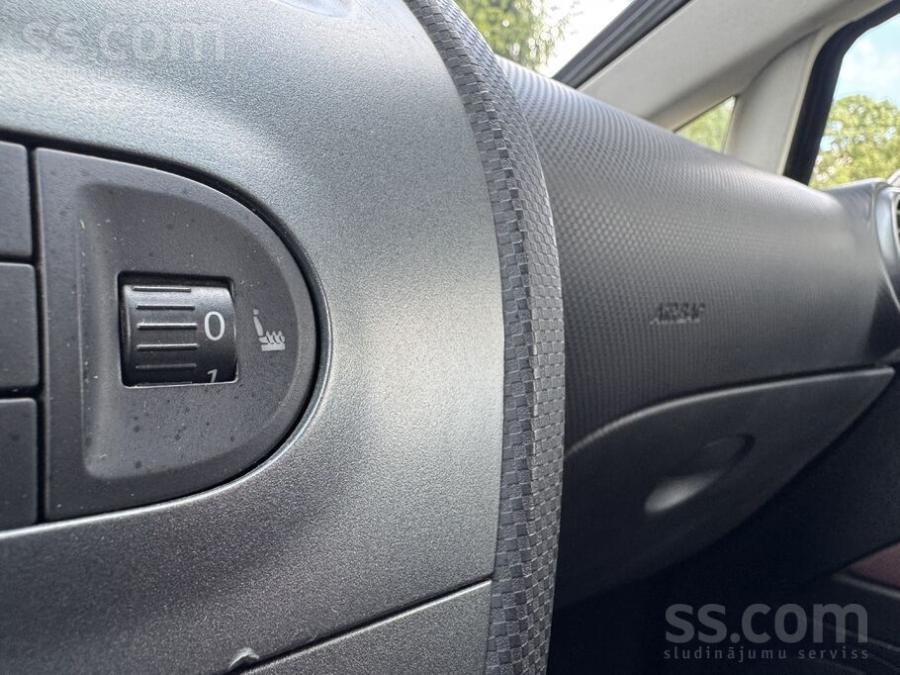 Melns SEAT Leon 2007 Jelgava, ar dzinēja tilpumu 1.90 L un nobraukumu 367 tūkst. km par 1150 €, foto 12 vietnē AUTOMOTO.COM.LV