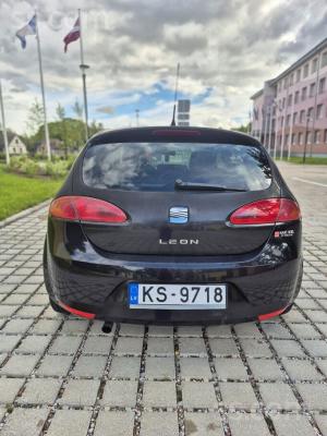 Black SEAT Leon 2007 in Dobele, with an engine capacity of 1.60 L and mileage of 238 thousand km for 1550 €, photo 4 on AUTOMOTO.COM.LV