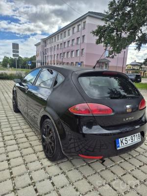 Black SEAT Leon 2007 in Dobele, with an engine capacity of 1.60 L and mileage of 238 thousand km for 1550 €, photo 8 on AUTOMOTO.COM.LV