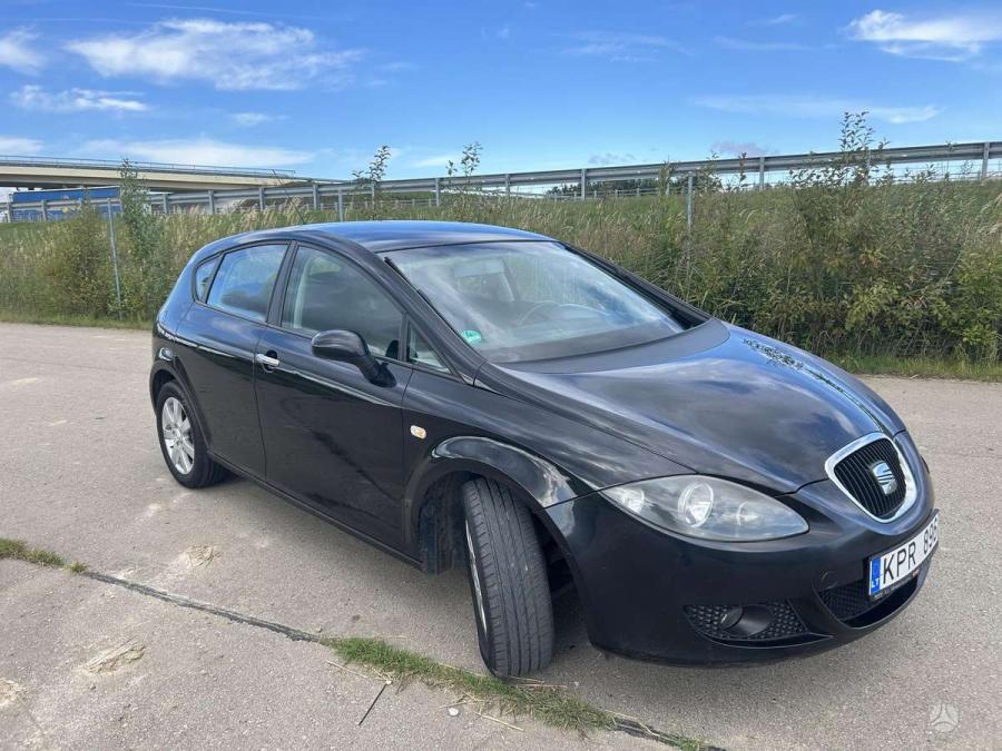 Melns SEAT Leon 2007 Kauņa, ar dzinēja tilpumu 1.96 L un nobraukumu 277 tūkst. km par 1350 €, foto 4 vietnē AUTOMOTO.COM.LV