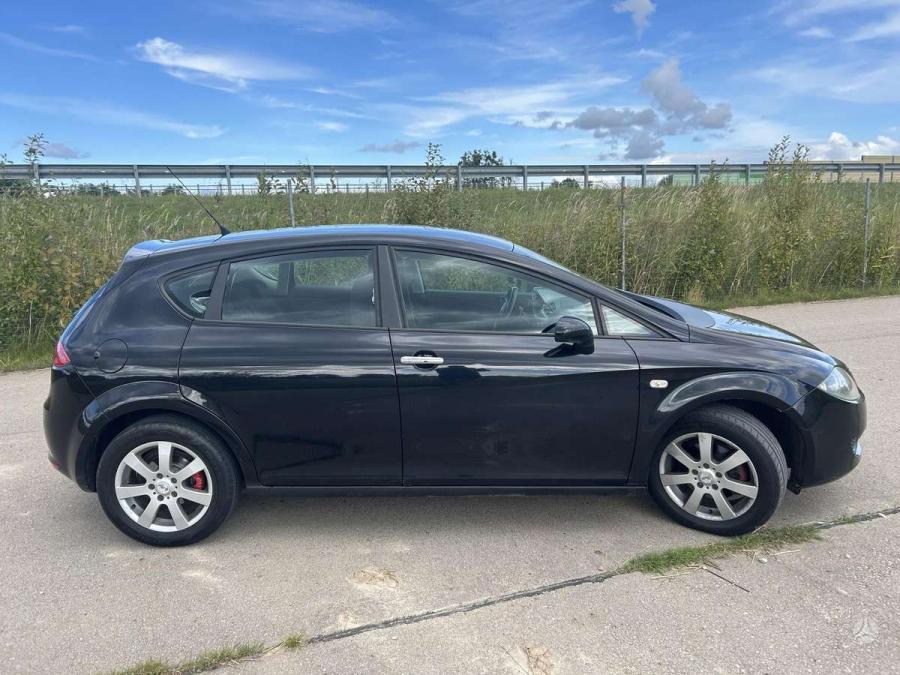 Melns SEAT Leon 2007 Kauņa, ar dzinēja tilpumu 1.96 L un nobraukumu 277 tūkst. km par 1350 €, foto 5 vietnē AUTOMOTO.COM.LV