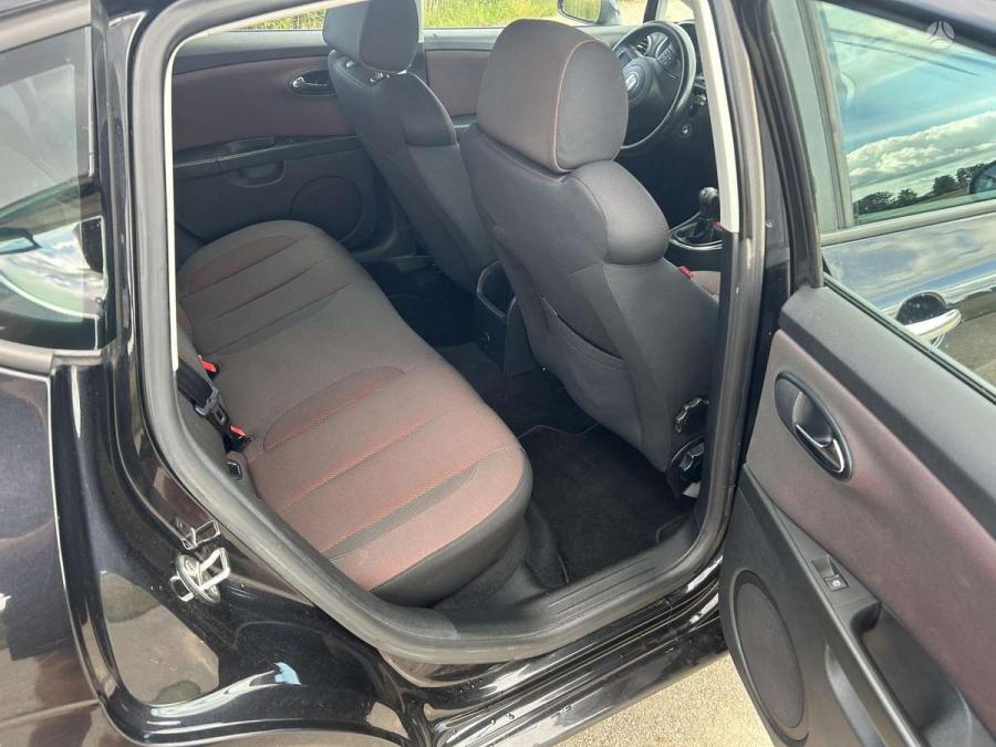 Melns SEAT Leon 2007 Kauņa, ar dzinēja tilpumu 1.96 L un nobraukumu 277 tūkst. km par 1350 €, foto 15 vietnē AUTOMOTO.COM.LV