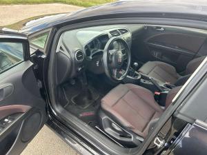 Melns SEAT Leon 2007 Kauņa, ar dzinēja tilpumu 1.96 L un nobraukumu 277 tūkst. km par 1350 €, foto 17 vietnē AUTOMOTO.COM.LV