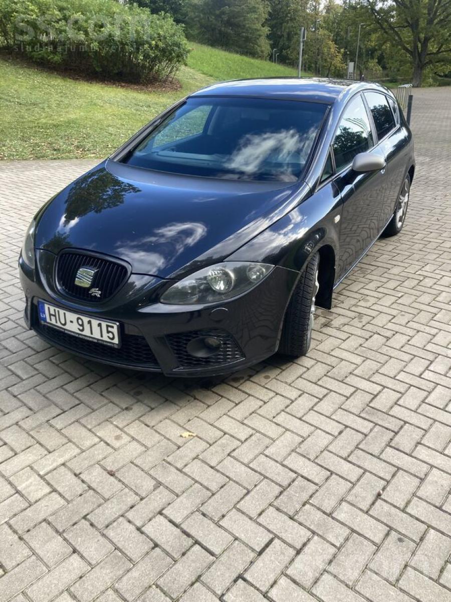 Black SEAT Leon 2007 in Talsi, with an engine capacity of 1.90 L and mileage of 368 thousand km for 1499 €, photo 1 on AUTOMOTO.COM.LV