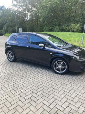 Black SEAT Leon 2007 in Talsi, with an engine capacity of 1.90 L and mileage of 368 thousand km for 1499 €, photo 3 on AUTOMOTO.COM.LV