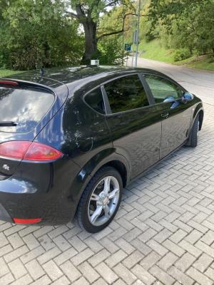 Black SEAT Leon 2007 in Talsi, with an engine capacity of 1.90 L and mileage of 368 thousand km for 1499 €, photo 4 on AUTOMOTO.COM.LV