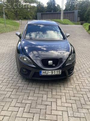Black SEAT Leon 2007 in Talsi, with an engine capacity of 1.90 L and mileage of 368 thousand km for 1499 €, photo 6 on AUTOMOTO.COM.LV