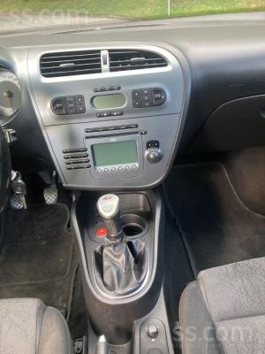 Black SEAT Leon 2007 in Talsi, with an engine capacity of 1.90 L and mileage of 368 thousand km for 1499 €, photo 10 on AUTOMOTO.COM.LV