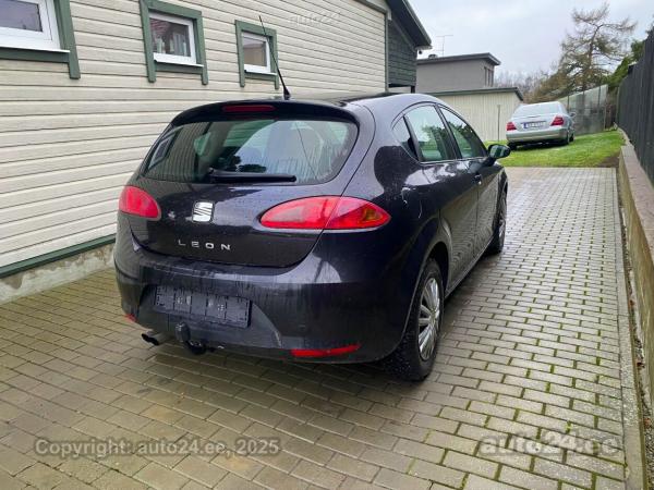 Black SEAT Leon 2008 in Tallinn, with an engine capacity of 2.00 L and mileage of 269 thousand km for 2890 €, photo 4 on AUTOMOTO.COM.LV