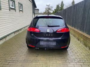 Melns SEAT Leon 2008 Tallina, ar dzinēja tilpumu 2.00 L un nobraukumu 269 tūkst. km par 2890 €, foto 5 vietnē AUTOMOTO.COM.LV