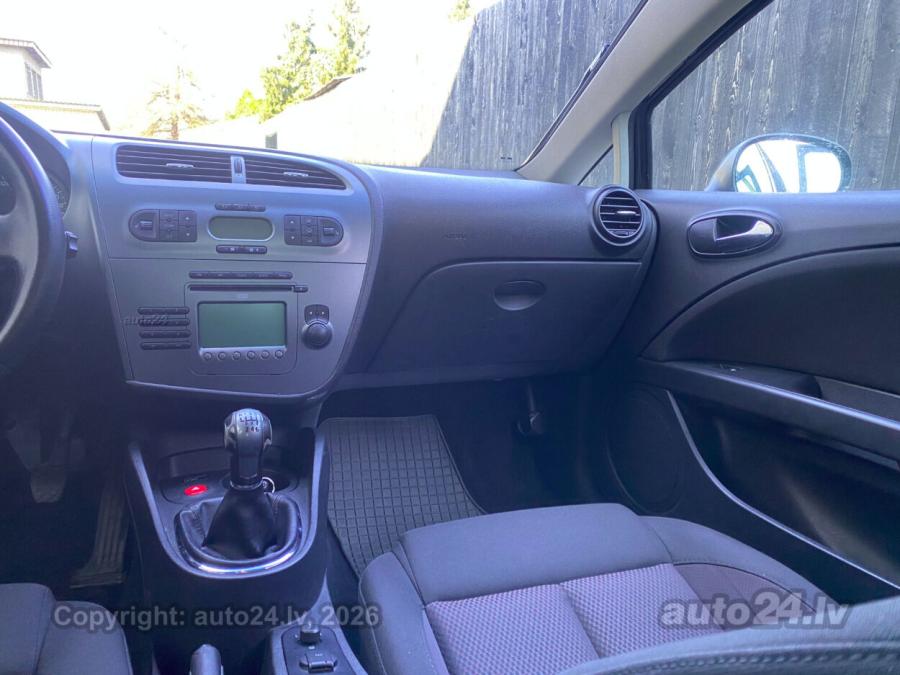 Melns SEAT Leon 2008 Tallina, ar dzinēja tilpumu 2.00 L un nobraukumu 269 tūkst. km par 3290 €, foto 12 vietnē AUTOMOTO.COM.LV