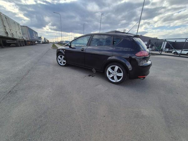 Melns SEAT Leon 2008 Kauņa, ar dzinēja tilpumu 2.00 L un nobraukumu 260 tūkst. km par 2100 €, foto 3 vietnē AUTOMOTO.COM.LV