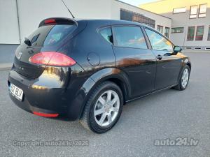 Melns SEAT Leon 2008 Tartu, ar dzinēja tilpumu 1.90 L un nobraukumu 333 tūkst. km par 2700 €, foto 4 vietnē AUTOMOTO.COM.LV