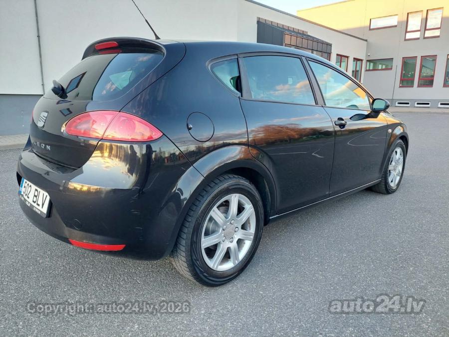 Melns SEAT Leon 2008 Tartu, ar dzinēja tilpumu 1.90 L un nobraukumu 333 tūkst. km par 2700 €, foto 4 vietnē AUTOMOTO.COM.LV