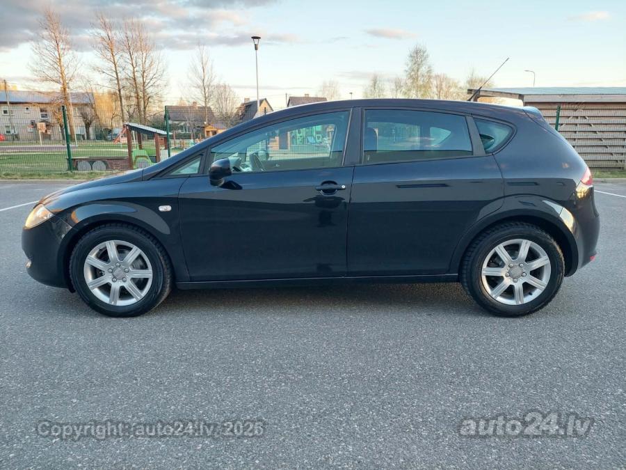Melns SEAT Leon 2008 Tartu, ar dzinēja tilpumu 1.90 L un nobraukumu 333 tūkst. km par 2700 €, foto 6 vietnē AUTOMOTO.COM.LV