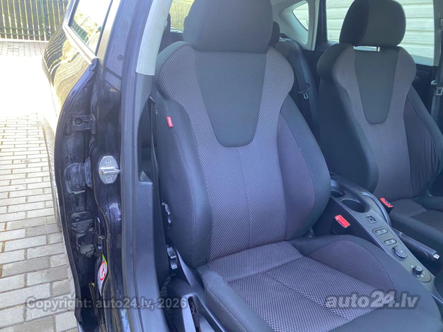 Melns SEAT Leon 2008 Tallina, ar dzinēja tilpumu 2.00 L un nobraukumu 269 tūkst. km par 2990 €, foto 10 vietnē AUTOMOTO.COM.LV
