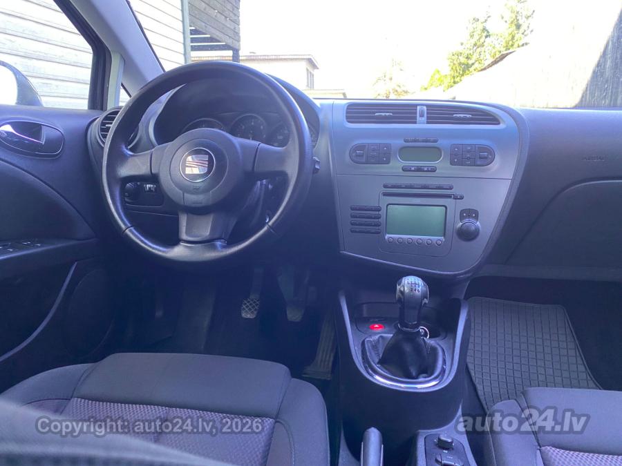 Melns SEAT Leon 2008 Tallina, ar dzinēja tilpumu 2.00 L un nobraukumu 269 tūkst. km par 2990 €, foto 15 vietnē AUTOMOTO.COM.LV