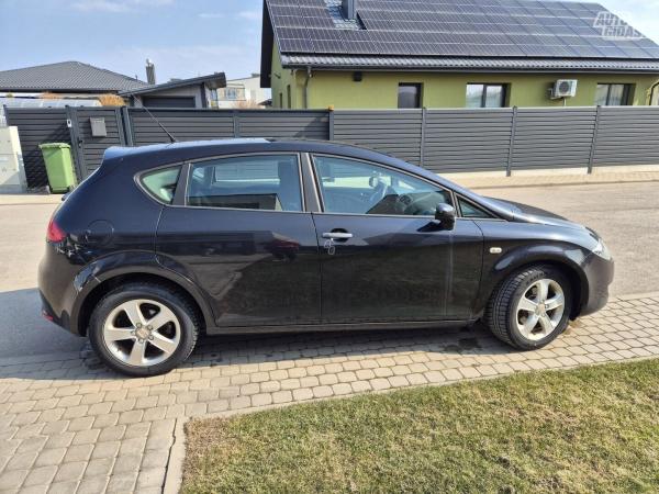 Black SEAT Leon 2008 in Kaunas, with an engine capacity of 1.90 L and mileage of 216 thousand km for 2300 €, photo 3 on AUTOMOTO.COM.LV