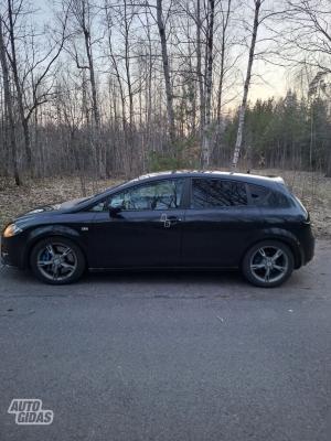 Black SEAT Leon 2008 in Klaipeda, with an engine capacity of 2.00 L and mileage of 258 thousand km for 2800 €, photo 4 on AUTOMOTO.COM.LV