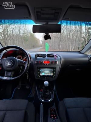 Black SEAT Leon 2008 in Klaipeda, with an engine capacity of 2.00 L and mileage of 258 thousand km for 2800 €, photo 13 on AUTOMOTO.COM.LV