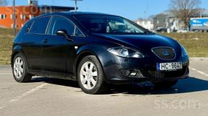 Melns SEAT Leon 2008 Rēzekne, ar dzinēja tilpumu 1.40 L un nobraukumu 262 tūkst. km par 1000 €, foto  vietnē AUTOMOTO.COM.LV