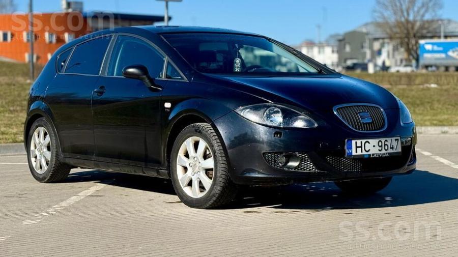 Melns SEAT Leon 2008 Rēzekne, ar dzinēja tilpumu 1.40 L un nobraukumu 262 tūkst. km par 1000 €, foto 1 vietnē AUTOMOTO.COM.LV