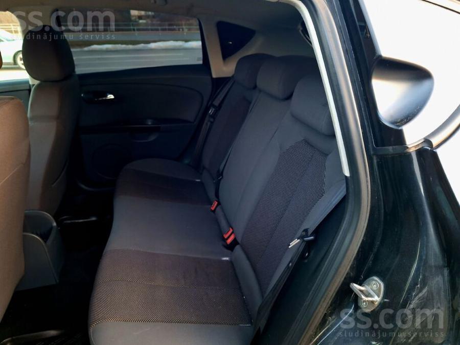 Melns SEAT Leon 2008 Rēzekne, ar dzinēja tilpumu 1.40 L un nobraukumu 262 tūkst. km par 1000 €, foto 7 vietnē AUTOMOTO.COM.LV