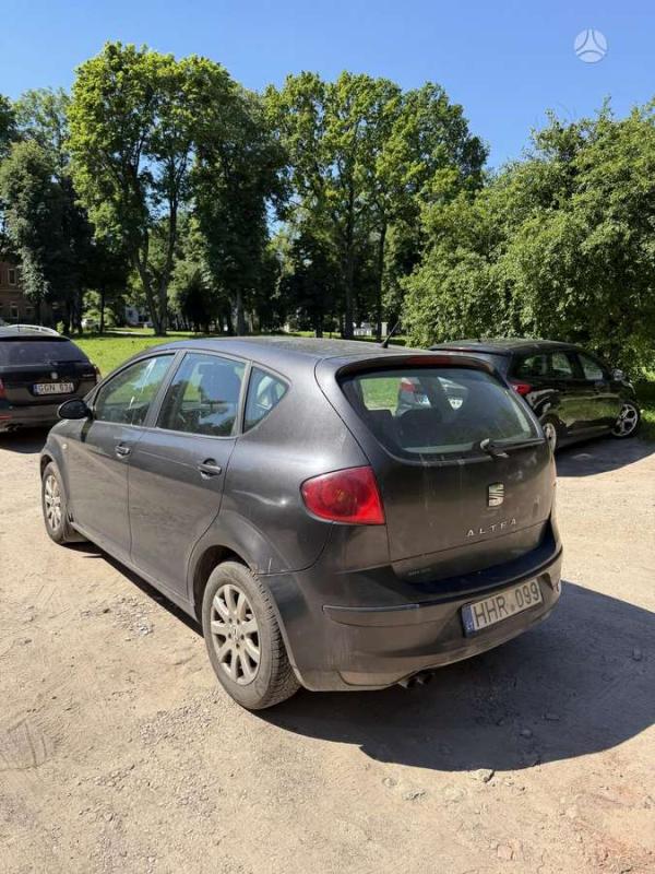 Black SEAT Leon 2008 in Kaunas, with an engine capacity of 1.97 L and mileage of 285 thousand km for 699 €, photo 7 on AUTOMOTO.COM.LV