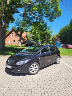 Melns SEAT Leon 2008 Klaipėda, ar dzinēja tilpumu 1.90 L un nobraukumu 319 tūkst. km par 2300 €, foto  vietnē AUTOMOTO.COM.LV