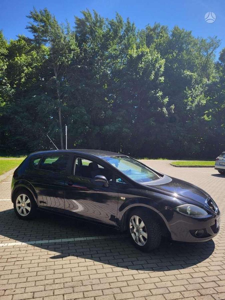 Melns SEAT Leon 2008 Klaipėda, ar dzinēja tilpumu 1.90 L un nobraukumu 319 tūkst. km par 2300 €, foto 5 vietnē AUTOMOTO.COM.LV