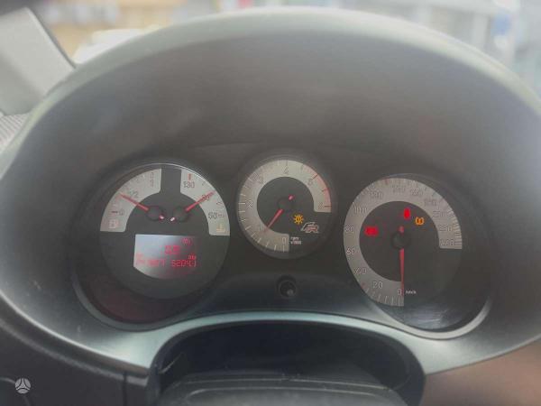 Black SEAT Leon 2008 in Vilnius, with an engine capacity of 1.97 L and mileage of 248 thousand km for 2100 €, photo 9 on AUTOMOTO.COM.LV