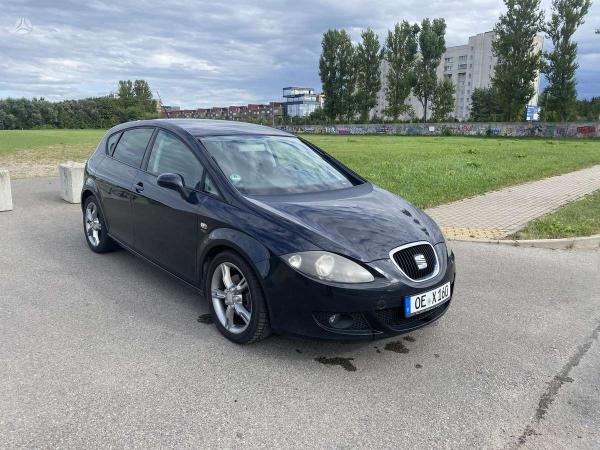 Black SEAT Leon 2008 in Kaunas, with an engine capacity of 1.80 L and mileage of 131 thousand km for 3600 €, photo 3 on AUTOMOTO.COM.LV