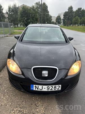 Black SEAT Leon 2008 in Riga, with an engine capacity of 1.90 L and mileage of 385 thousand km for 1250 €, photo  on AUTOMOTO.COM.LV