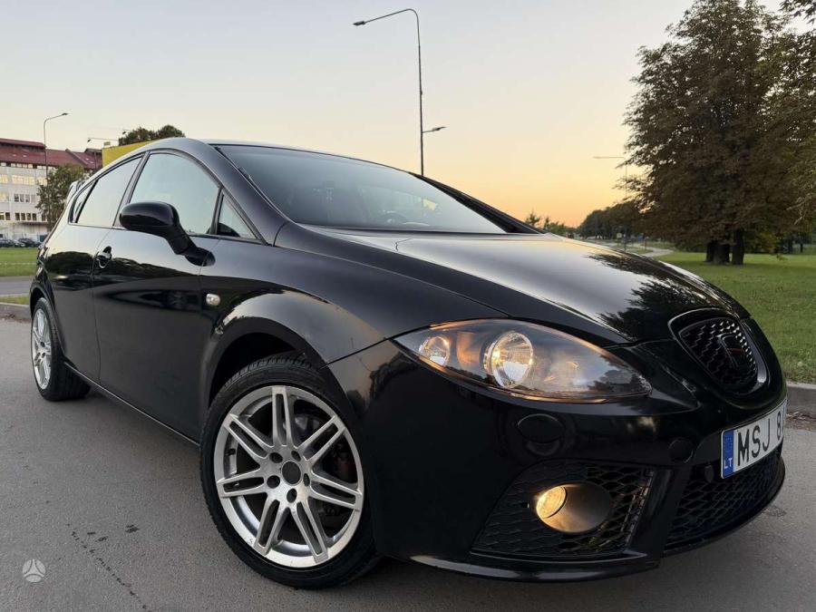 Melns SEAT Leon 2008 Kauņa, ar dzinēja tilpumu 1.97 L un nobraukumu 378 tūkst. km par 3500 €, foto 4 vietnē AUTOMOTO.COM.LV