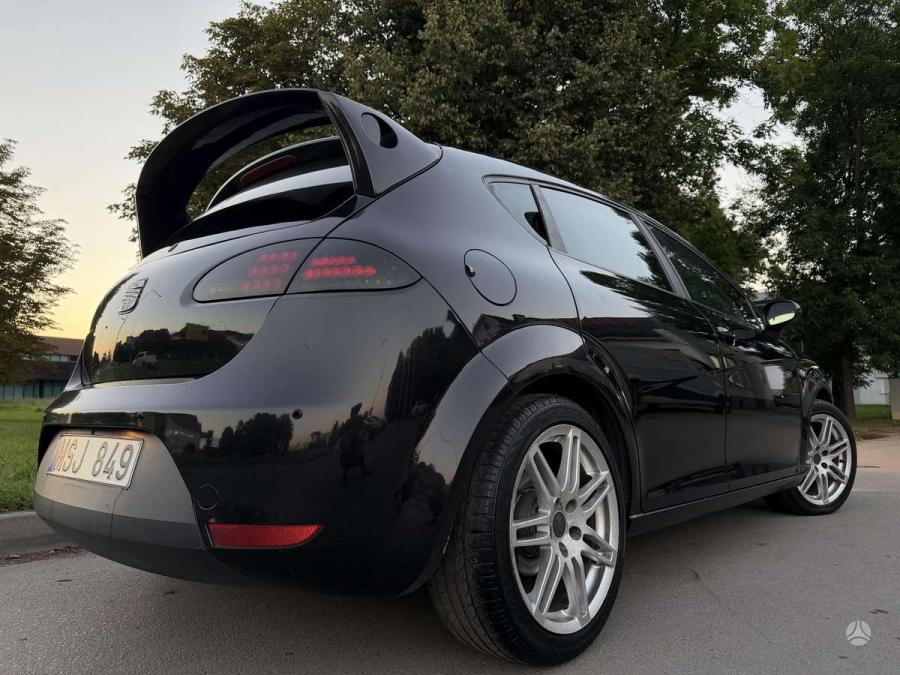 Melns SEAT Leon 2008 Kauņa, ar dzinēja tilpumu 1.97 L un nobraukumu 378 tūkst. km par 3500 €, foto 6 vietnē AUTOMOTO.COM.LV