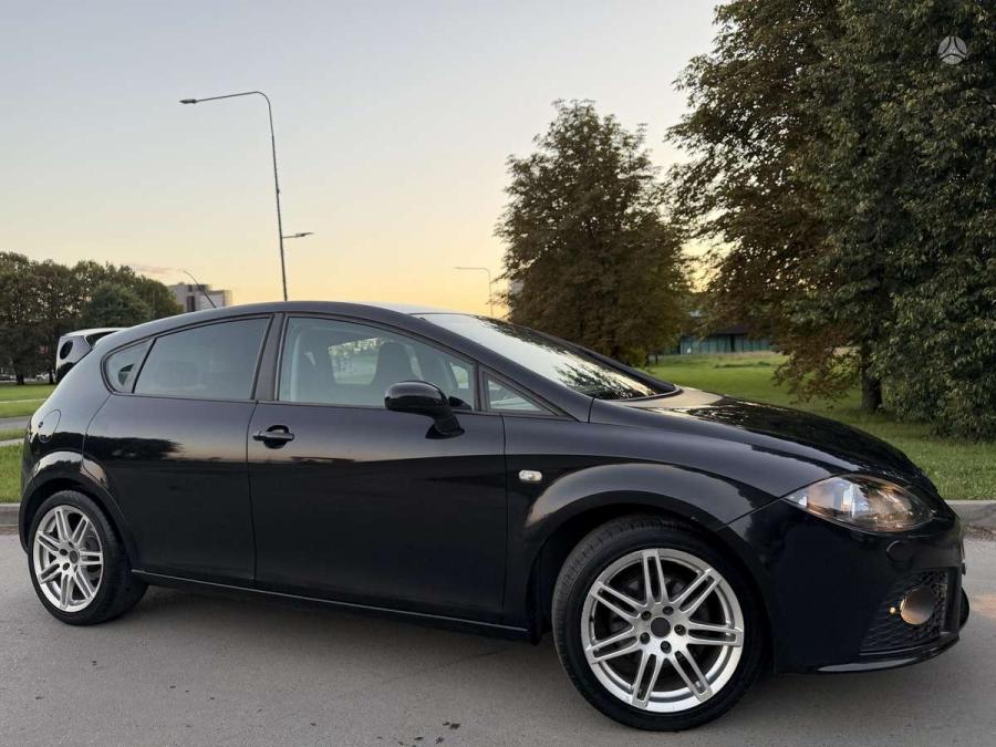 Melns SEAT Leon 2008 Kauņa, ar dzinēja tilpumu 1.97 L un nobraukumu 378 tūkst. km par 3500 €, foto 17 vietnē AUTOMOTO.COM.LV