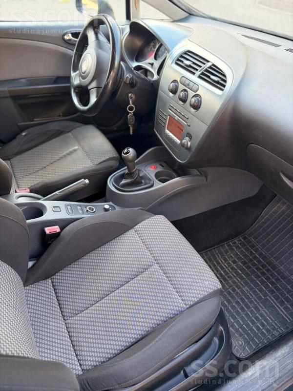 Black SEAT Leon 2008 in Preili, with an engine capacity of 1.90 L and mileage of 343 thousand km for 1700 €, photo 8 on AUTOMOTO.COM.LV
