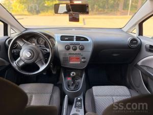 Melns SEAT Leon 2008 Preiļi, ar dzinēja tilpumu 1.90 L un nobraukumu 343 tūkst. km par 1700 €, foto 9 vietnē AUTOMOTO.COM.LV